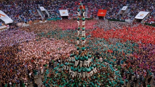Catalans Compete to Build the Biggest Human Towers in Spain - MTV Lebanon