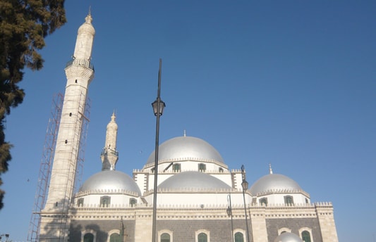 MTV correspondent: a large number of politicians have flocked to ...