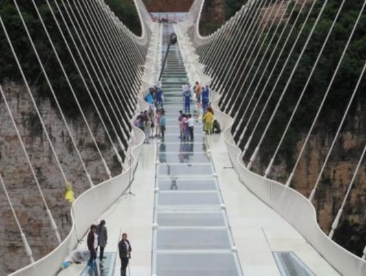 China Set to Open World's Highest and Longest Glass Bridge - MTV Lebanon