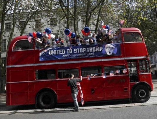 Anti-Trump campaigners hit London's streets in red bus - MTV Lebanon