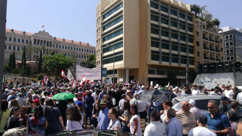 UCC stages protest in Riad al-Solh Square - MTV Lebanon