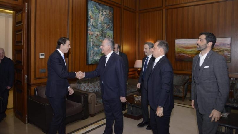 Hochstein is currently meeting with a delegation from the opposition ...