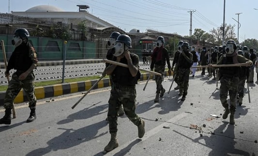Pakistan deploys army to quell riots over ex-PM Khan's arrest - MTV Lebanon