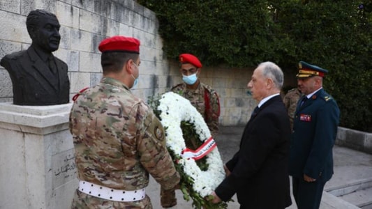 Defense Minister lays wreath on behalf of Lebanese Republic at tomb of ...